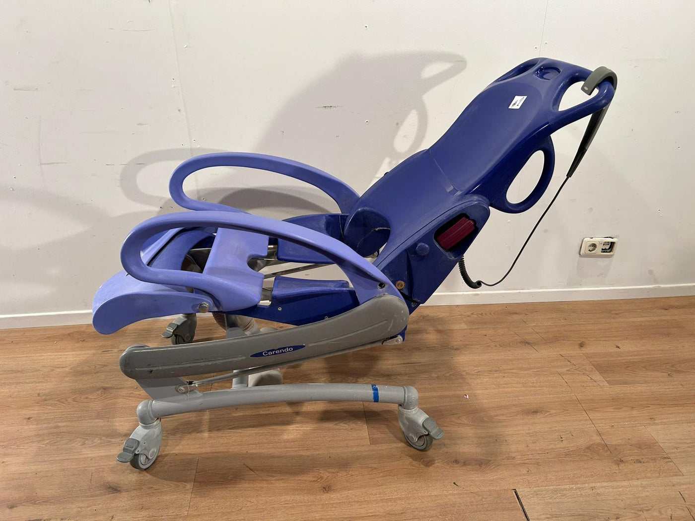 Arjo Carendo Shower Chair | Used-hospitalbeds.com – Used-Hospitalbeds.com